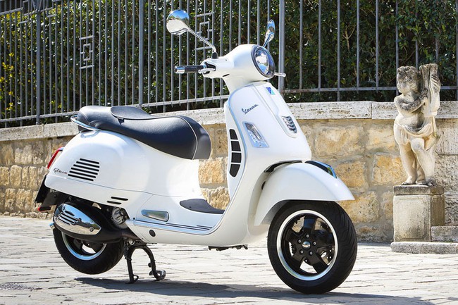 Vespa GTS 2015: Hội tụ công nghệ tiên tiến hơn
