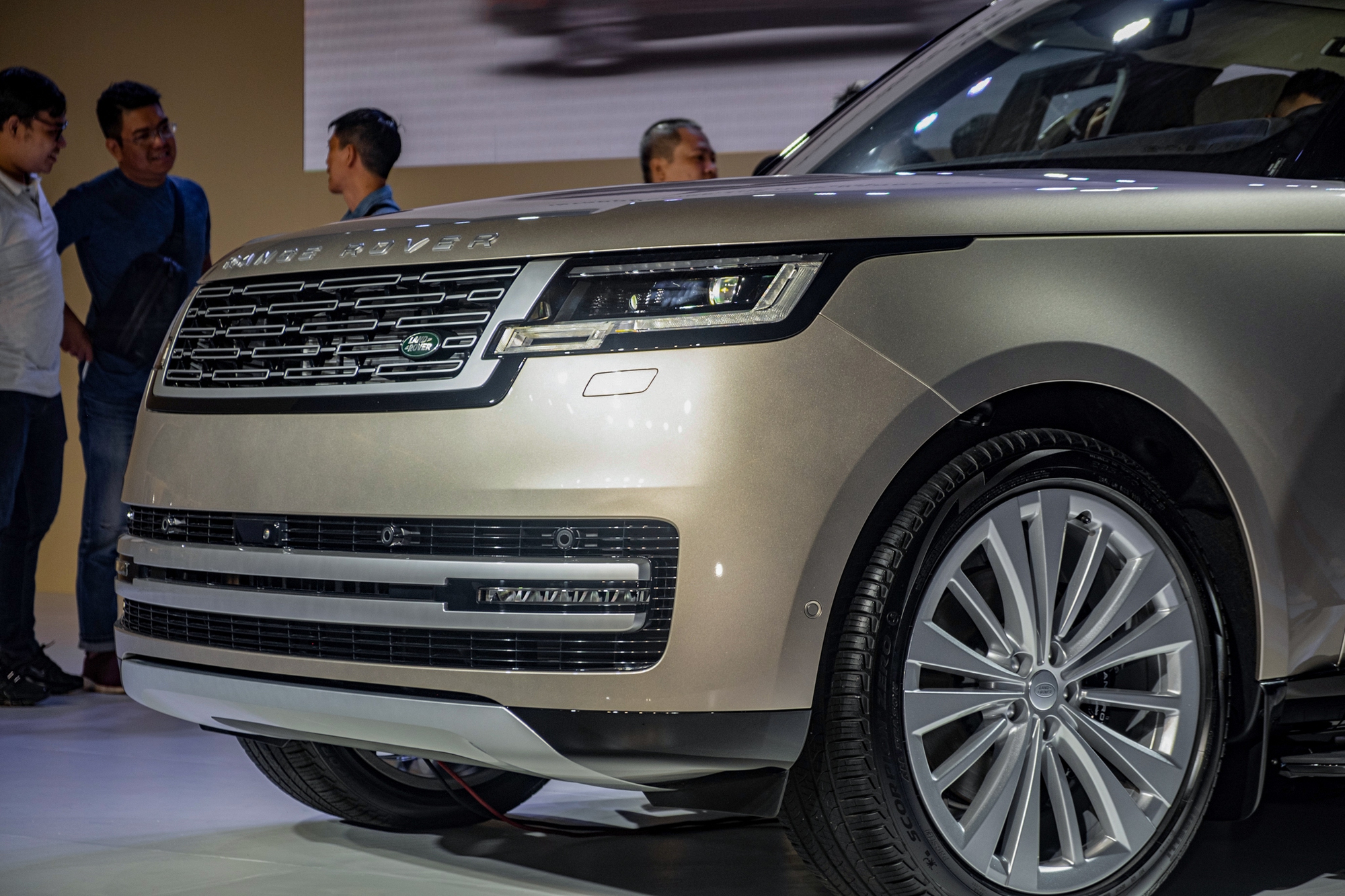 Range Rover 2022 ra mắt Việt Nam: Giá từ 11,9 tỷ đồng, nhiều tiện nghi ...
