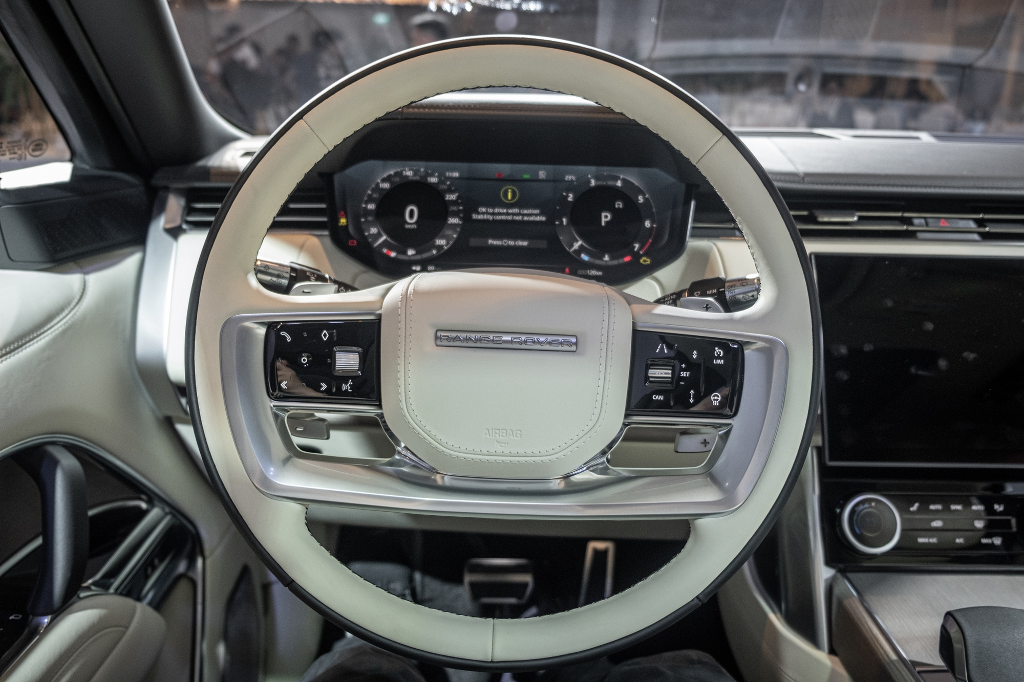 Range Rover 2022 ra mắt Việt Nam: Giá từ 11,9 tỷ đồng, nhiều tiện nghi ...
