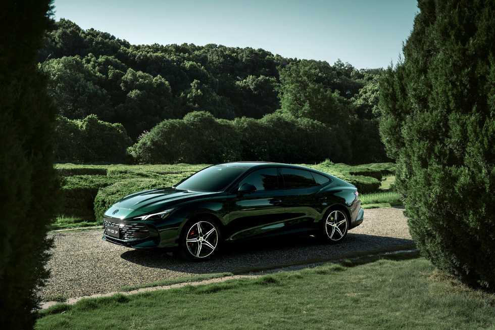 MG7 ra mắt: Nỗ lực 'cùng mâm' Audi A7 bằng thiết kế và trang bị cao cấp ...