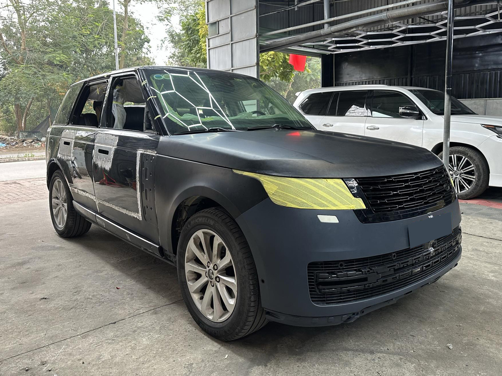 Dân chơi Việt chi nửa tỷ độ Range Rover 10 năm tuổi trông như đời mới ...