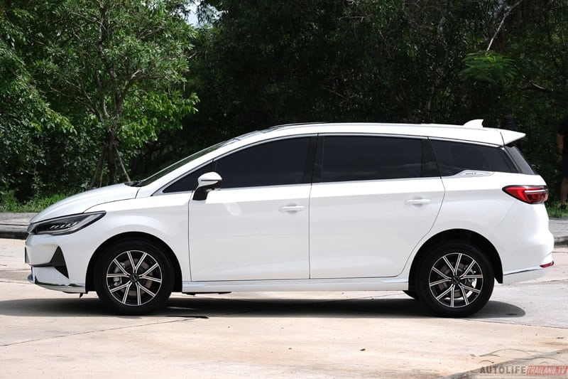 MPV mới này của BYD mà về Việt Nam thì Innova phải dè chừng: Nhiều ...