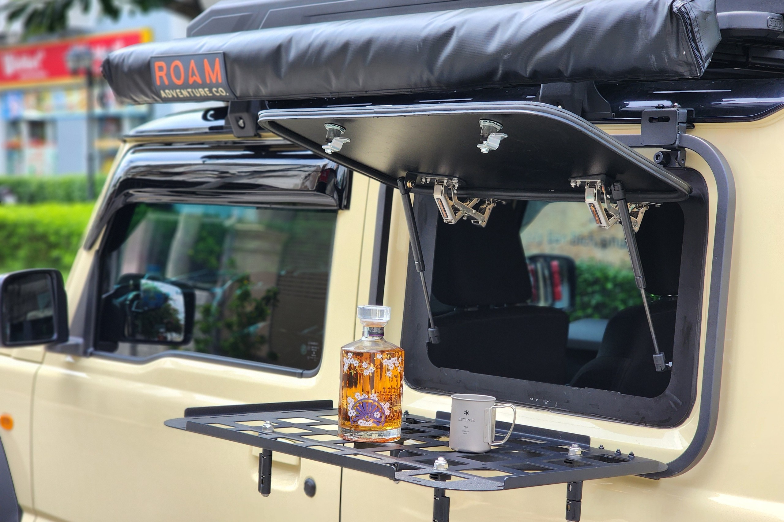 Dân chơi camping TP. HCM độ Suzuki Jimny hết gần 800 triệu đồng