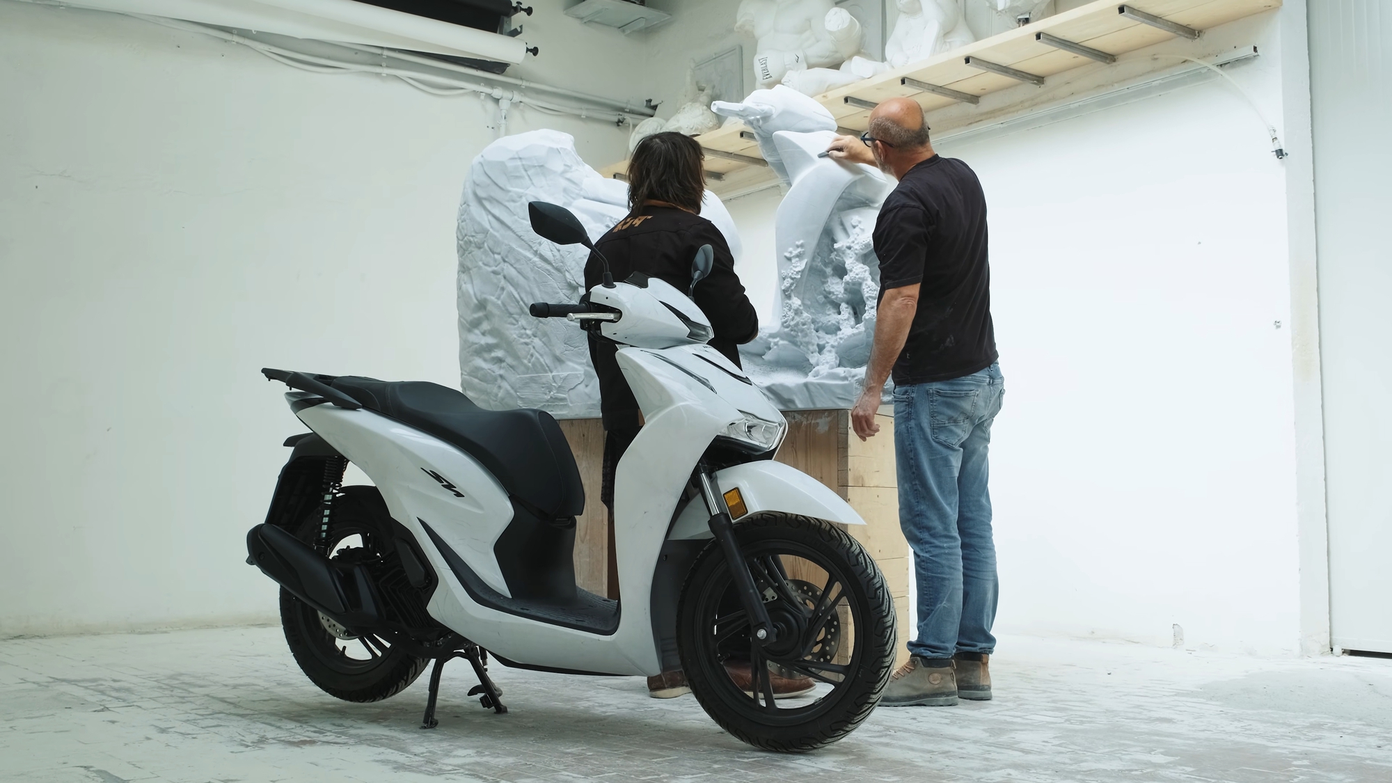 Honda SH 125i Marmo trình làng: Dàn áo không cần sơn, làm từ chất liệu ...
