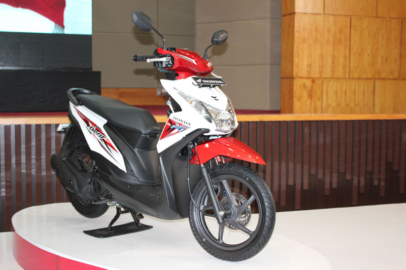 Honda giới thiệu xe ga giá rẻ Beat ESP 2015