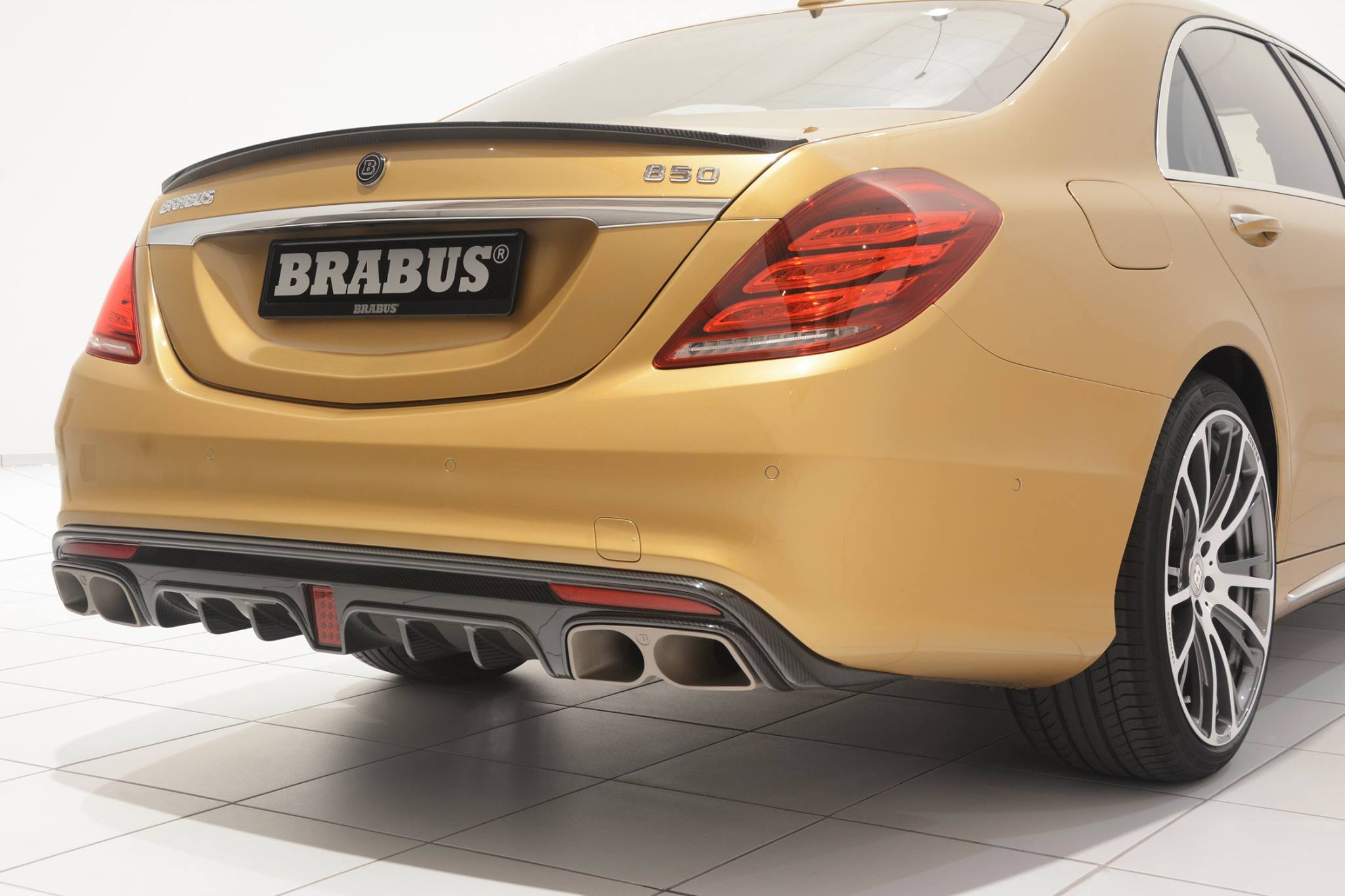 Brabus trình làng S63 AMG bản vàng siêu mạnh