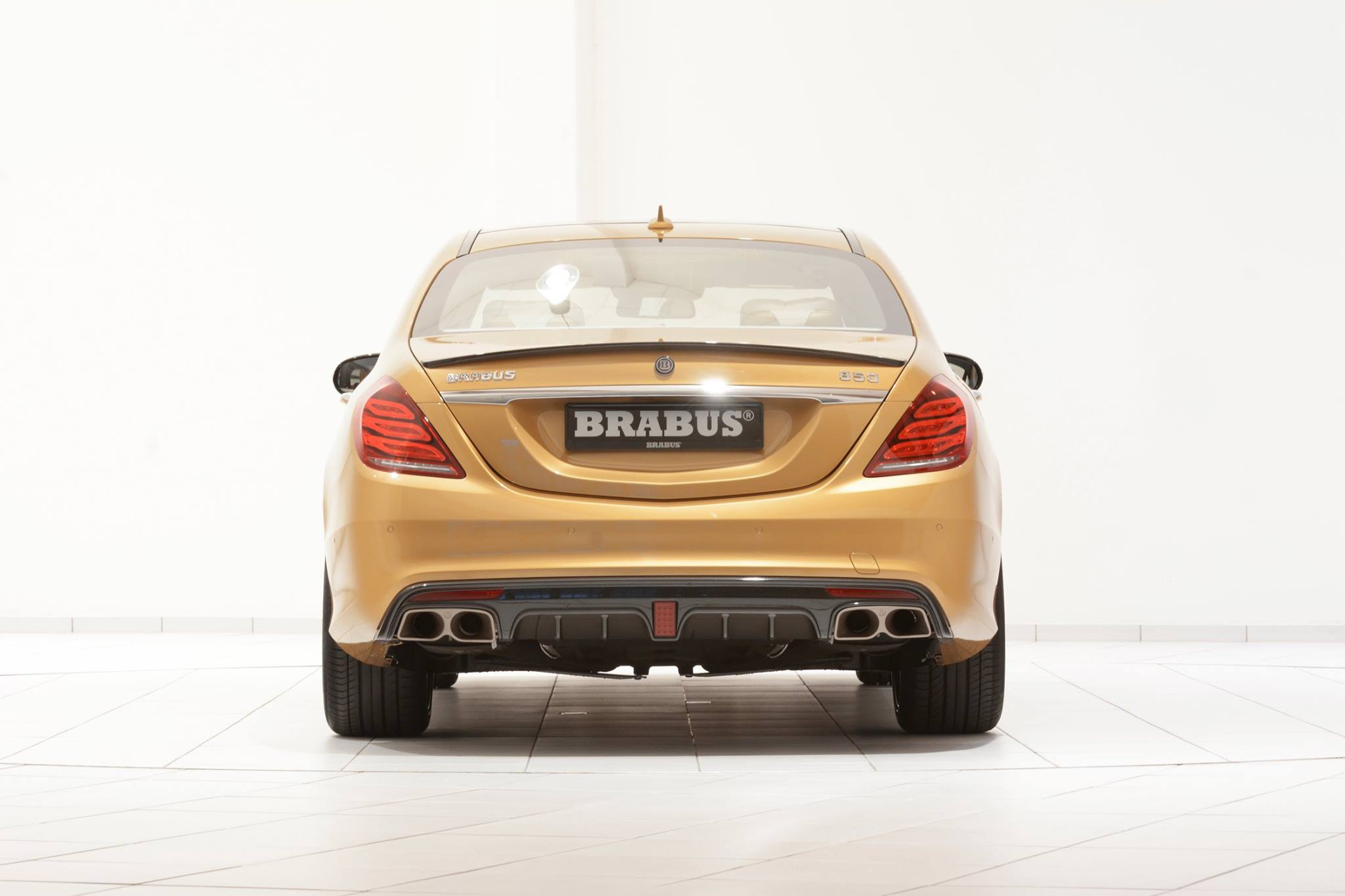 Brabus trình làng S63 AMG bản vàng siêu mạnh