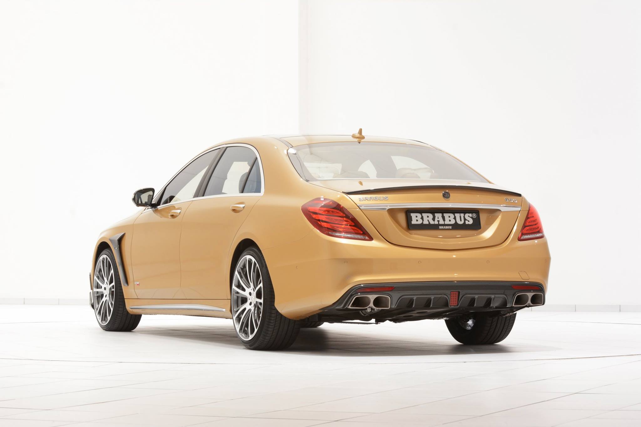 Brabus trình làng S63 AMG bản vàng siêu mạnh