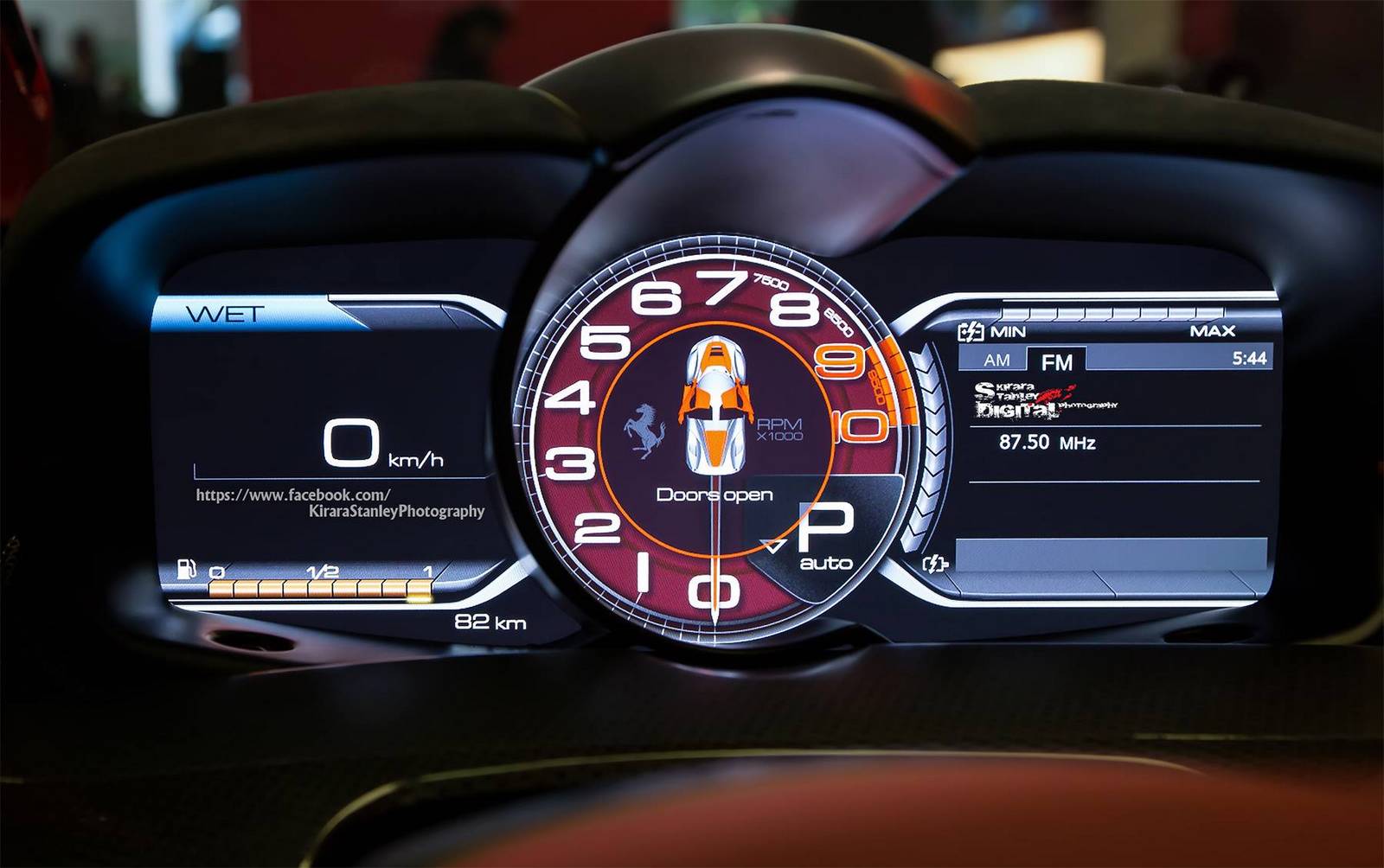 Ảnh đẹp cận cảnh siêu xe Ferrari LaFerrari số 1