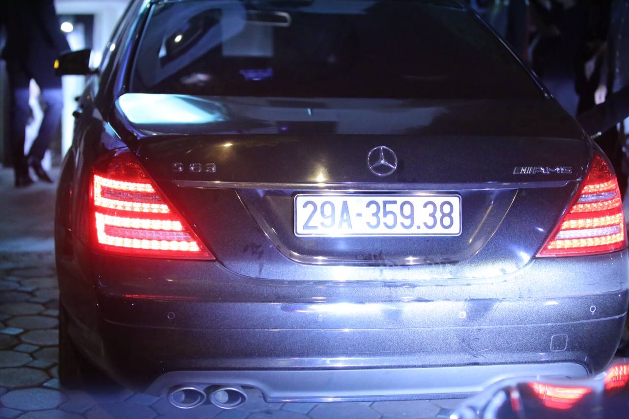 David Beckham được đưa đón bằng Mercedes-Benz S63 AMG tại Việt Nam