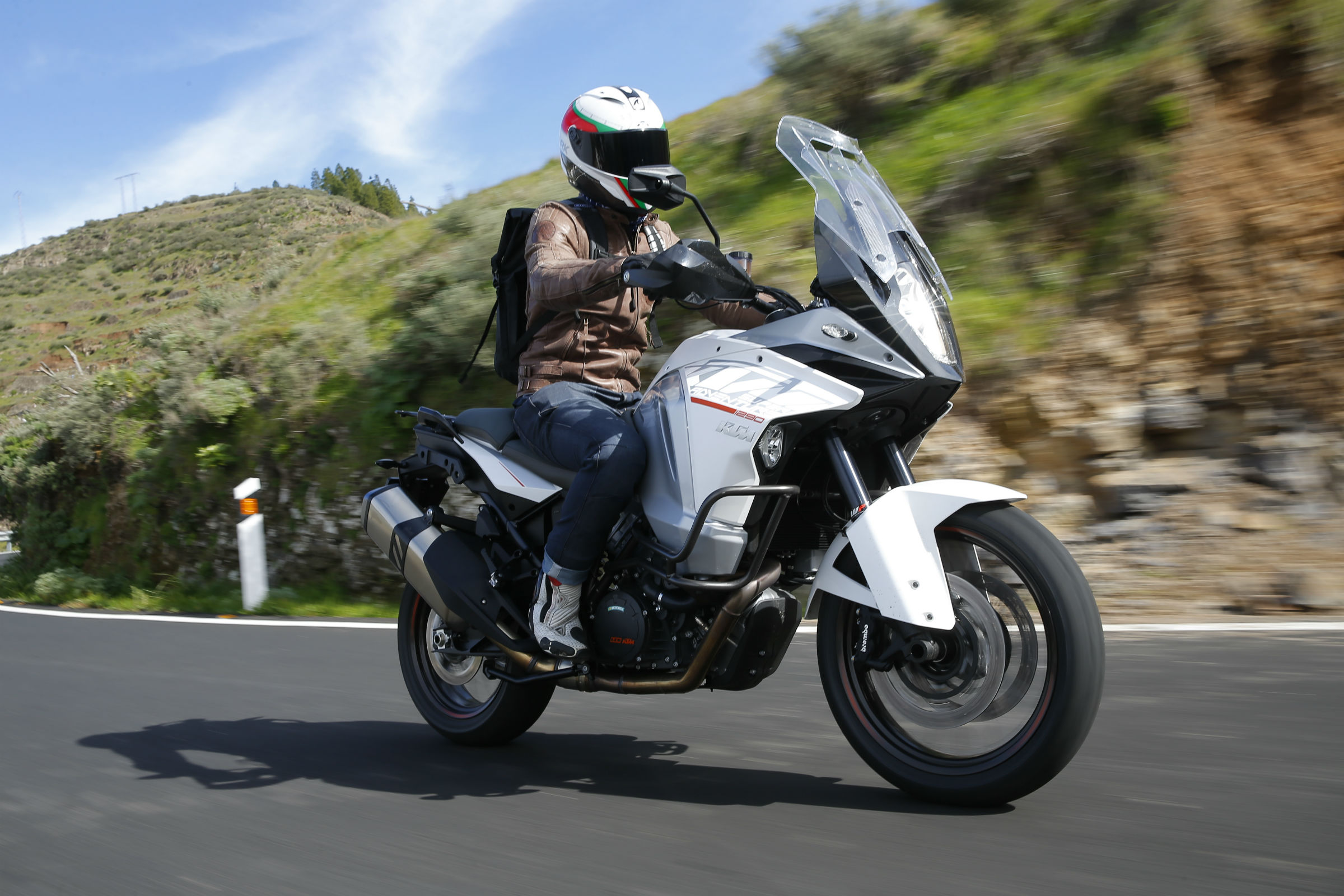 Top 10 mẫu xe adventure trên 1000cc tốt nhất