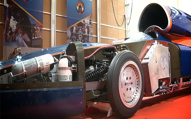 Khám phá bên trong siêu xe nhanh nhất hành tinh Bloodhound SSC