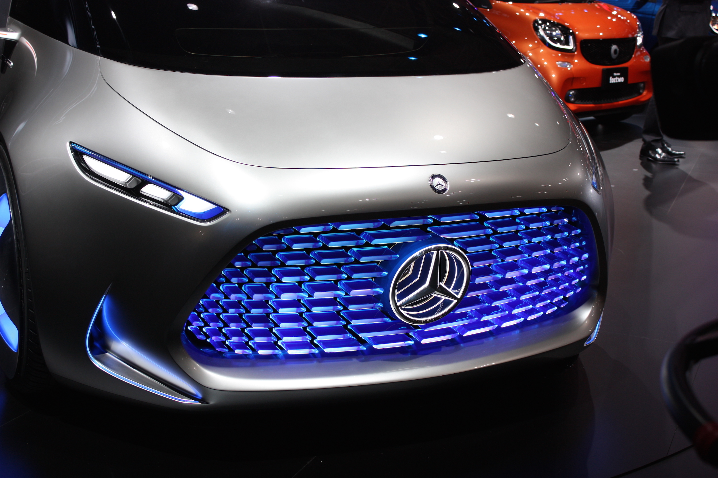Mercedes-Benz Vision Tokyo - Xe van cho thế hệ 9X