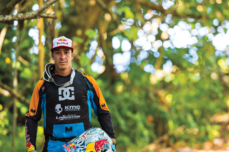Giải mã bí mật phía sau chiếc cào cào “lướt sóng” của Robbie Maddison