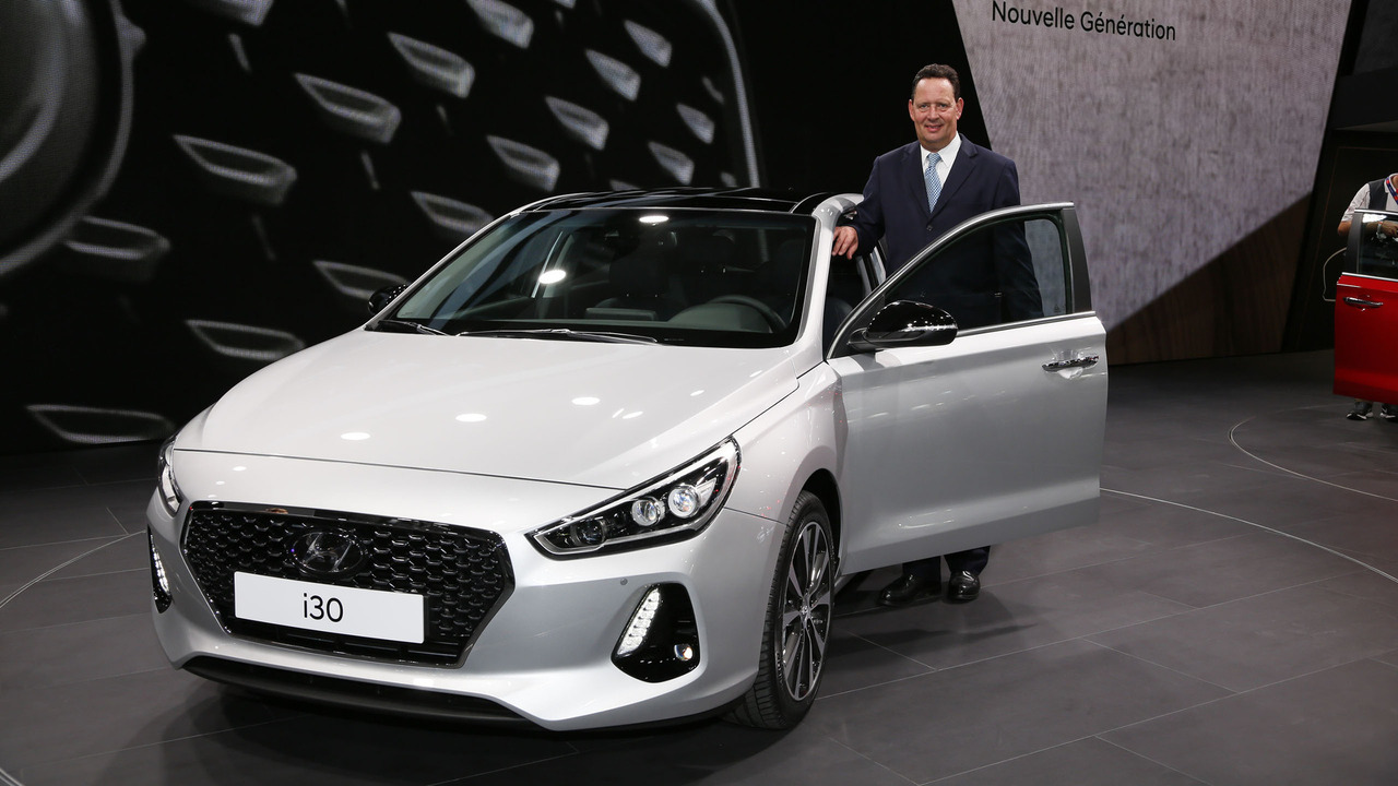 Xe gia đình đúng nghĩa Hyundai i30 thế hệ mới đi vào sản xuất