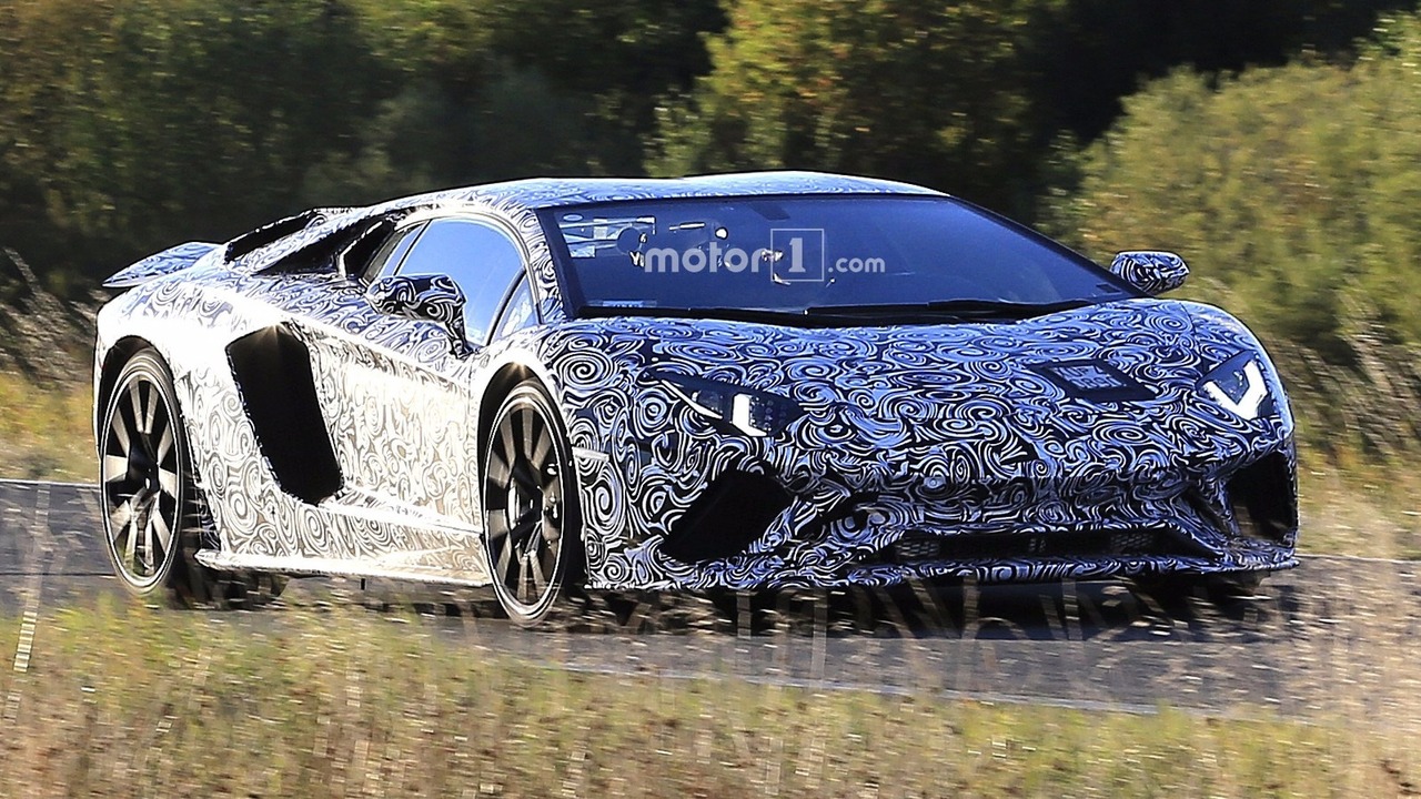 Lamborghini gây tò mò bằng video úp mở về siêu xe mới