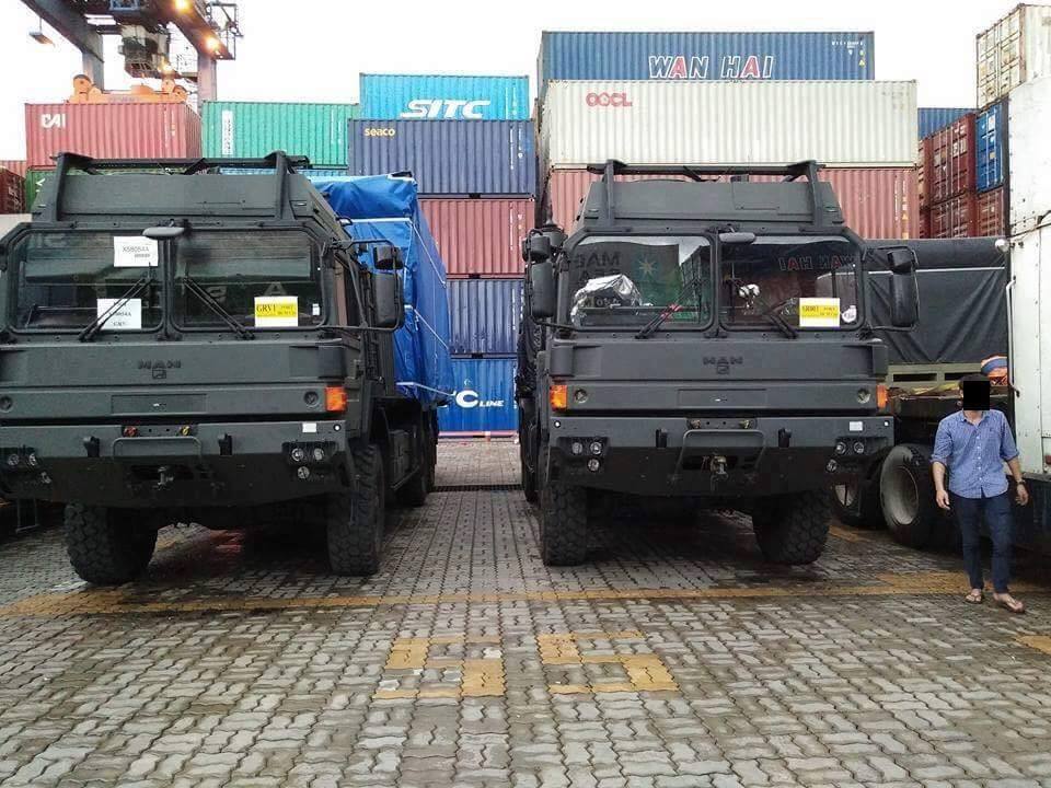 Xe đầu kéo quân sự MAN HX58 bất ngờ về Việt Nam