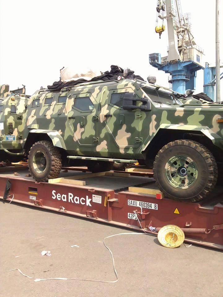 Dàn xe chuyên dụng IAG 4x4 Guardian Tactical về Việt Nam