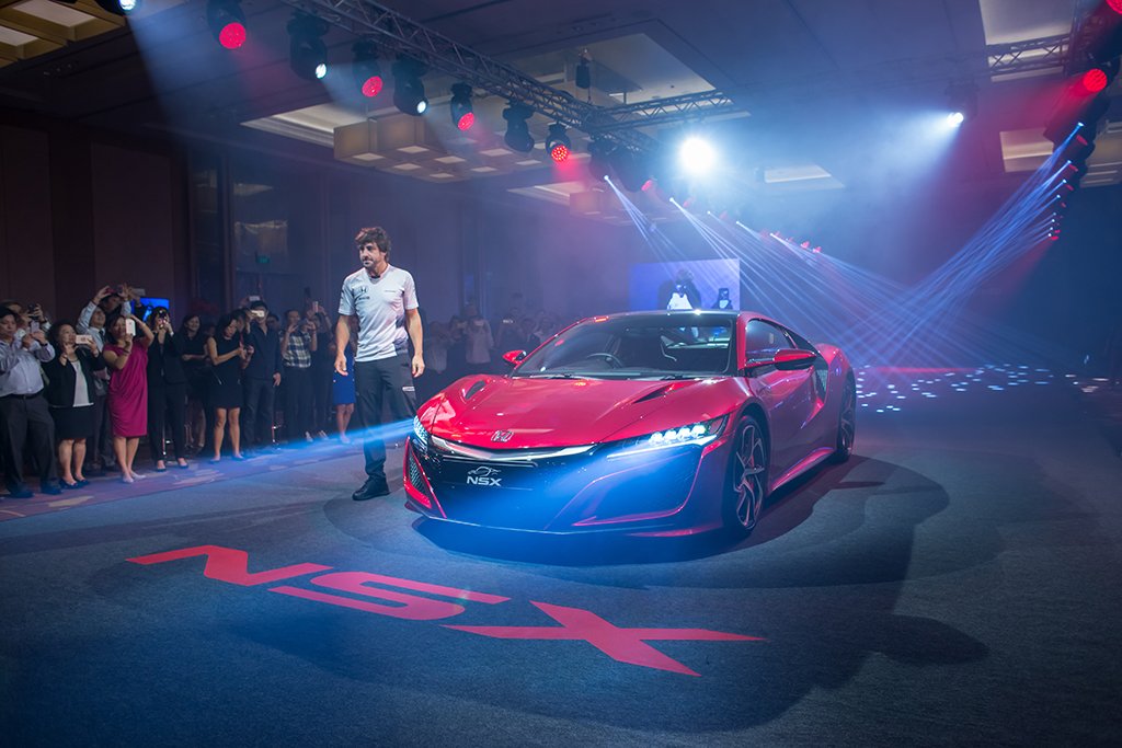 Siêu xe Honda NSX chính thức ra mắt Đông Nam Á, giá từ 14,8 tỷ Đồng