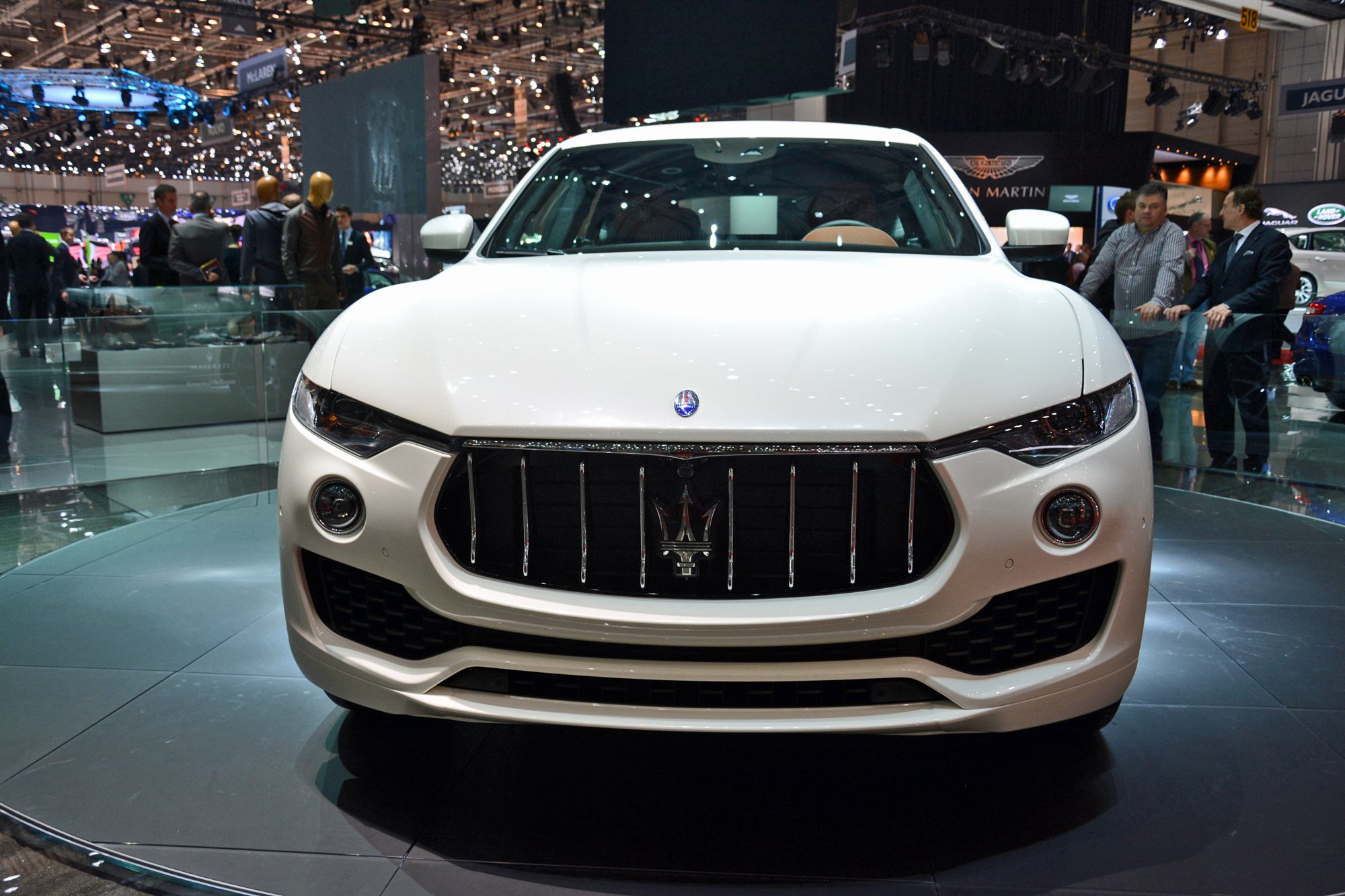 Crossover hạng sang Maserati Levante đã có giá bán