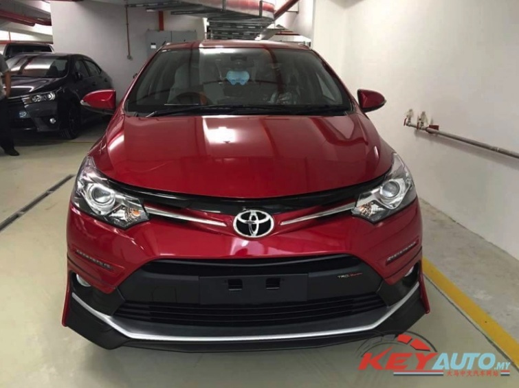Bắt gặp 2 phiên bản thể thao của Toyota Vios 2016 ngoài đời thực