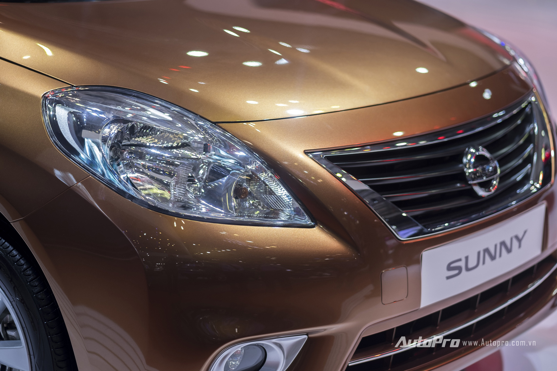 Nissan Teana và Sunny ra phiên bản mới, nâng cấp nhẹ tại VIMS 2016