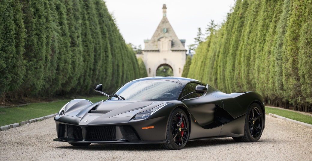 1 trong 3 chiếc Ferrari LaFerrari màu đen nhám cực hiếm chuẩn bị lên sàn