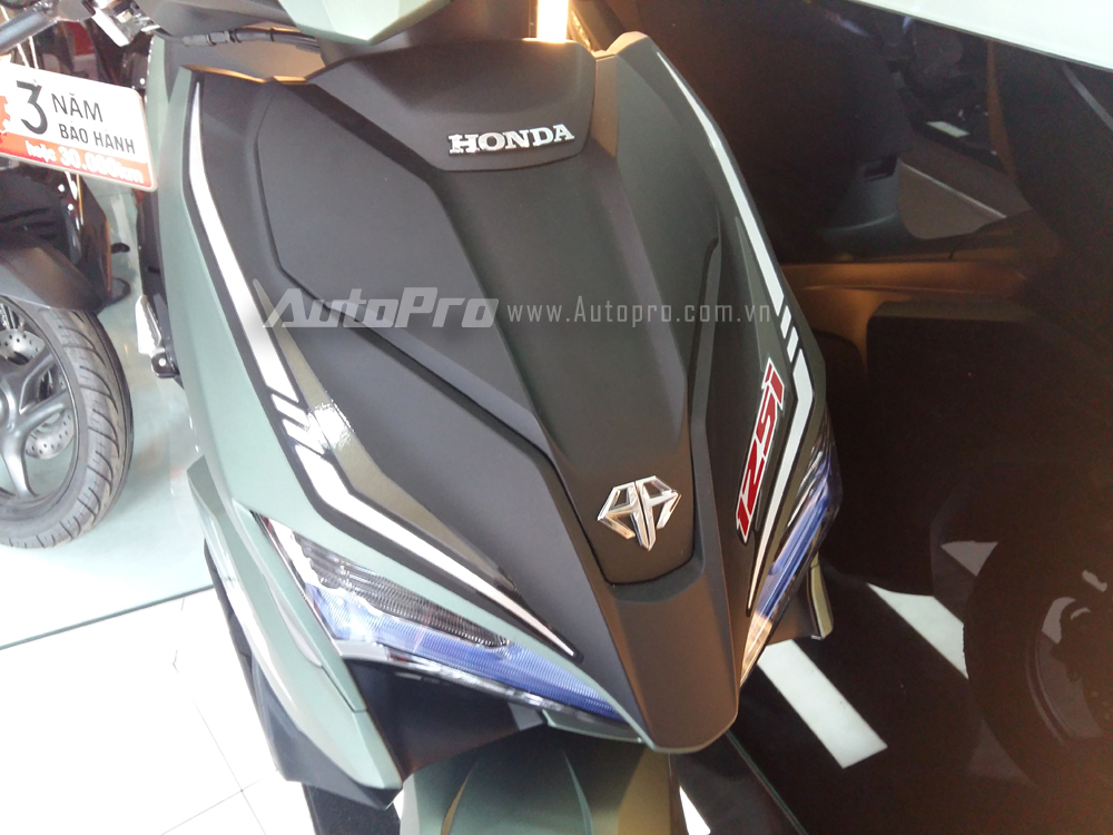 Honda Air Blade 2016 màu lạ đội giá hơn 10 triệu Đồng