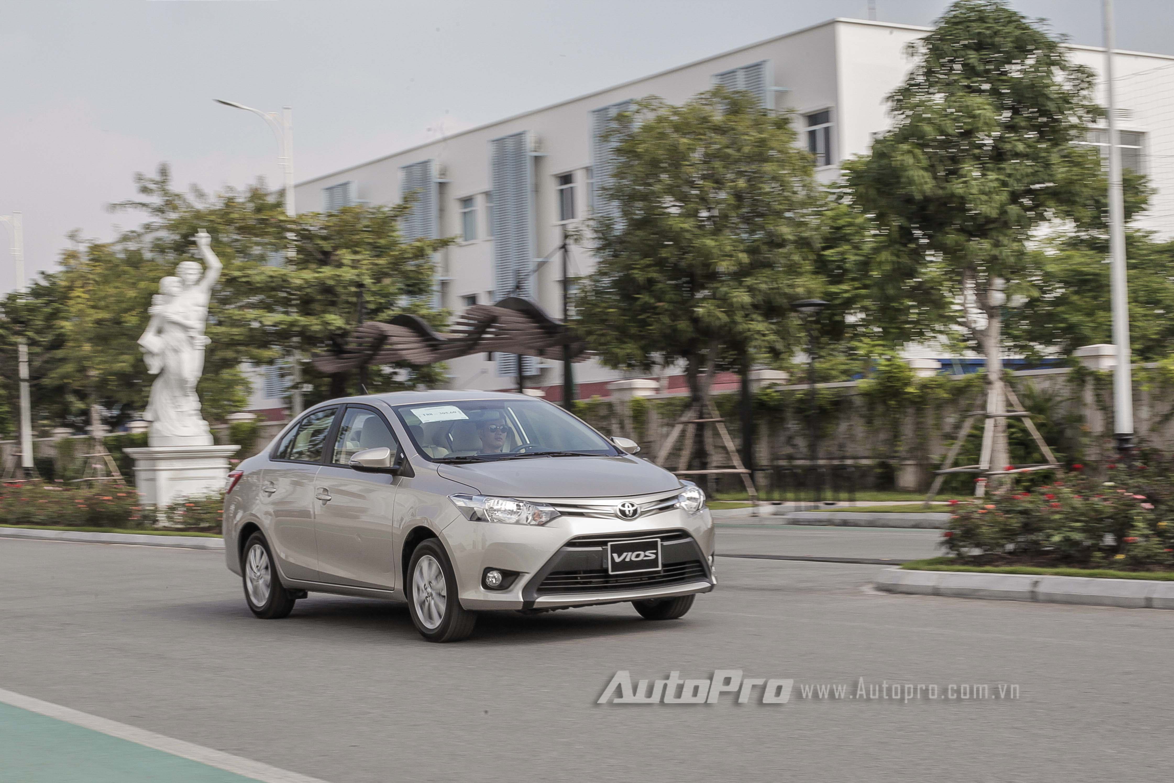 Đánh giá Toyota Vios 2016: Giải mã hiện tượng người Việt “cuồng” Vios