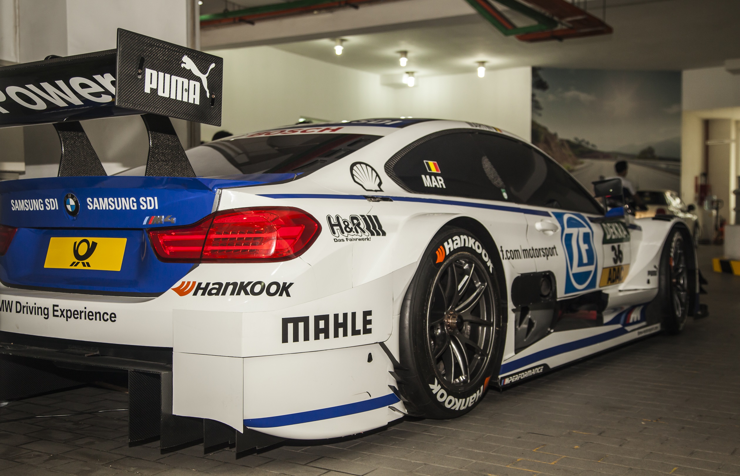 Cận cảnh xe đua BMW M4 DTM sẽ xuất hiện tại VIMS 2016