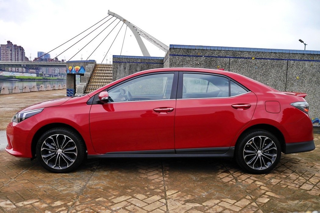 Toyota Corolla Altis X trình làng với giá 508 triệu Đồng tại Đài Loan