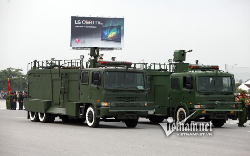 Dàn xe đặc chủng chống đạn của Cảnh sát cơ động HN