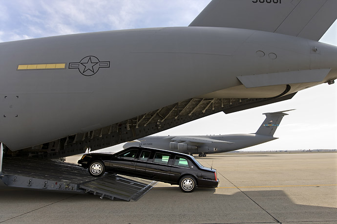 13 sự thật thú vị về "quái vật" Cadillac One chống đạn của Tổng thống Obama