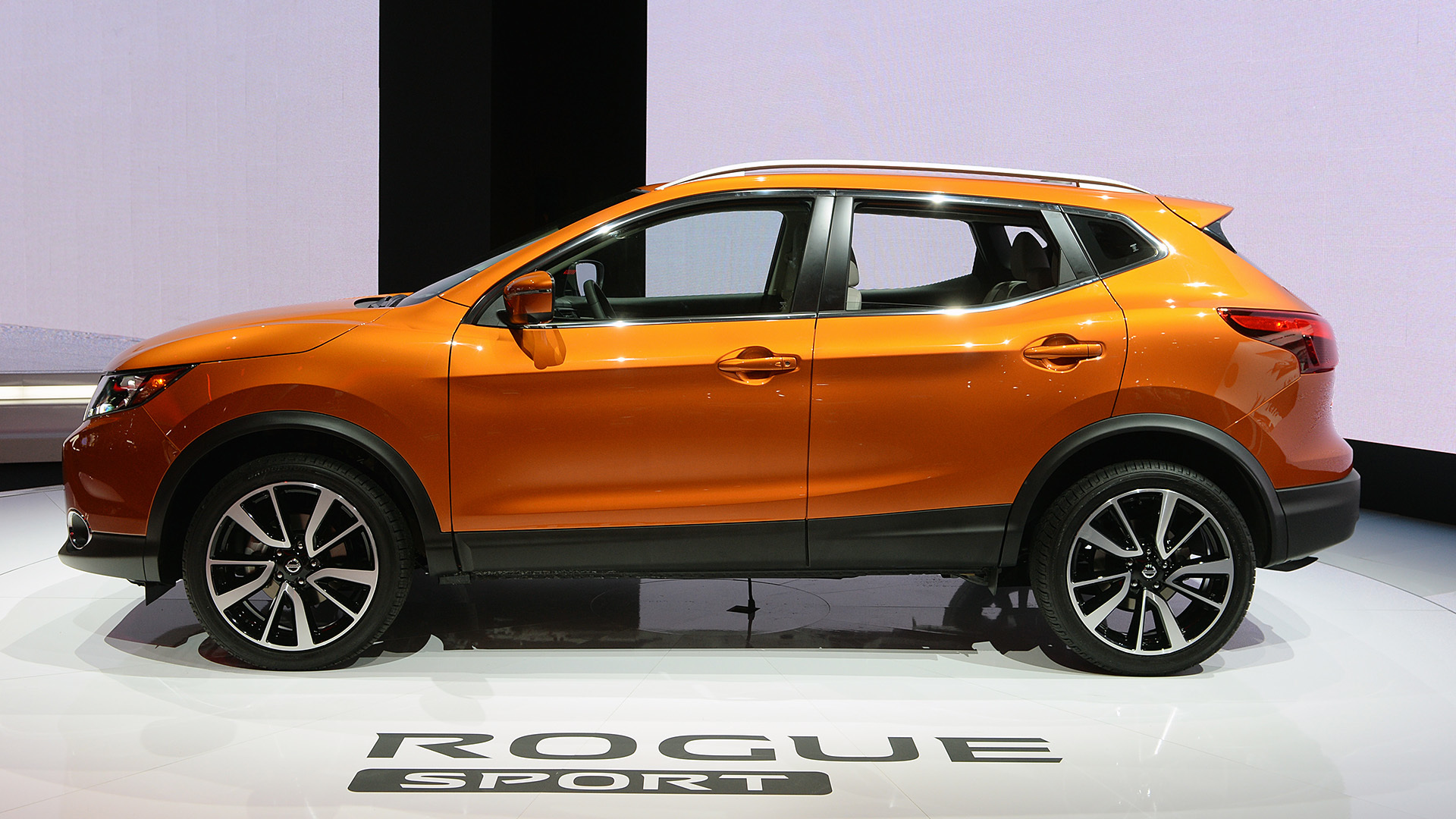 Nissan Rogue Sport - Crossover cỡ nhỏ dành cho dân thành thị