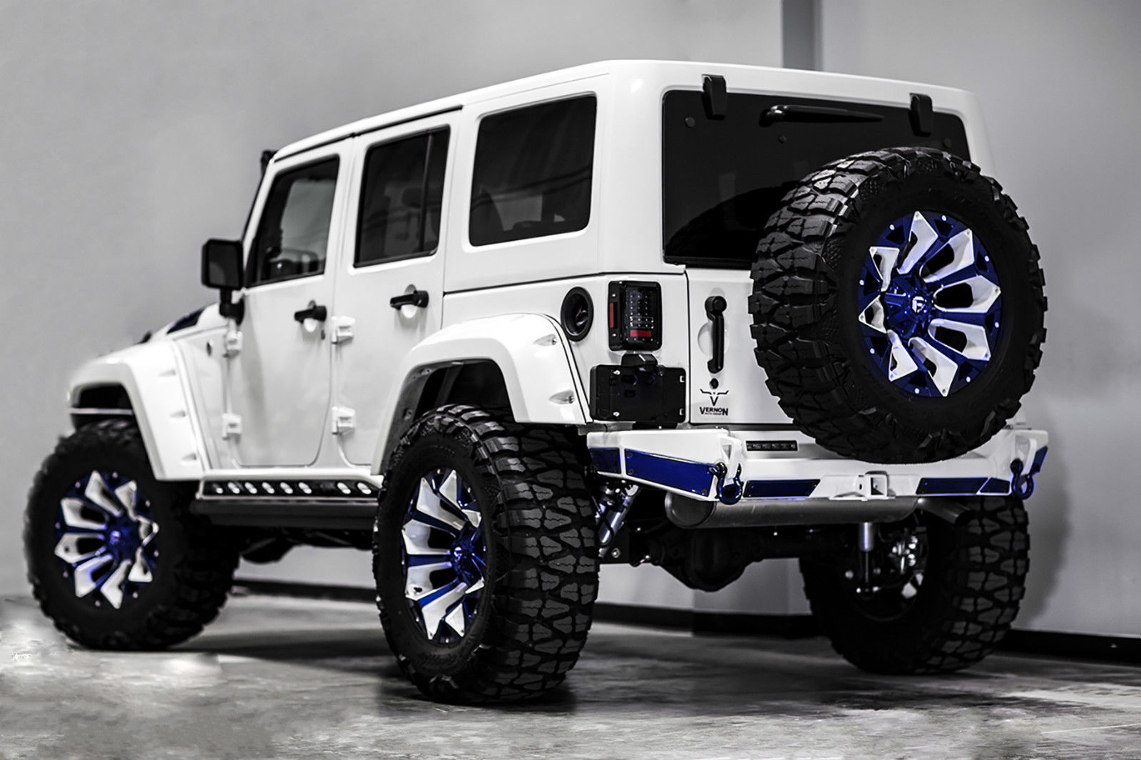 Jeep Wrangler độ theo phong cách "Star Wars" đầy ấn tượng