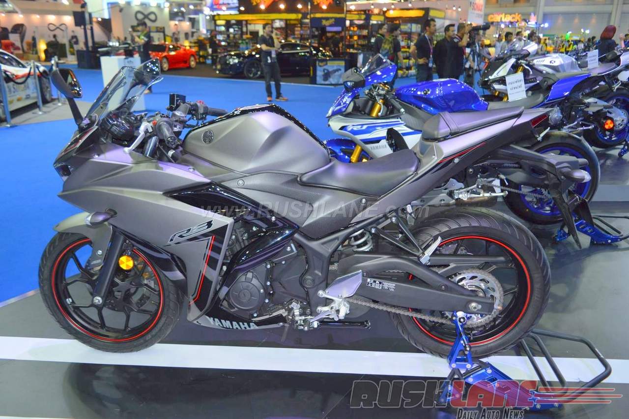 Cận cảnh Yamaha R3 2017 màu trắng và đen nhám mới tại Đông Nam Á