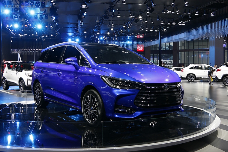 Đây là mẫu xe MPV mới gợi liên tưởng đến Toyota Innova 2017