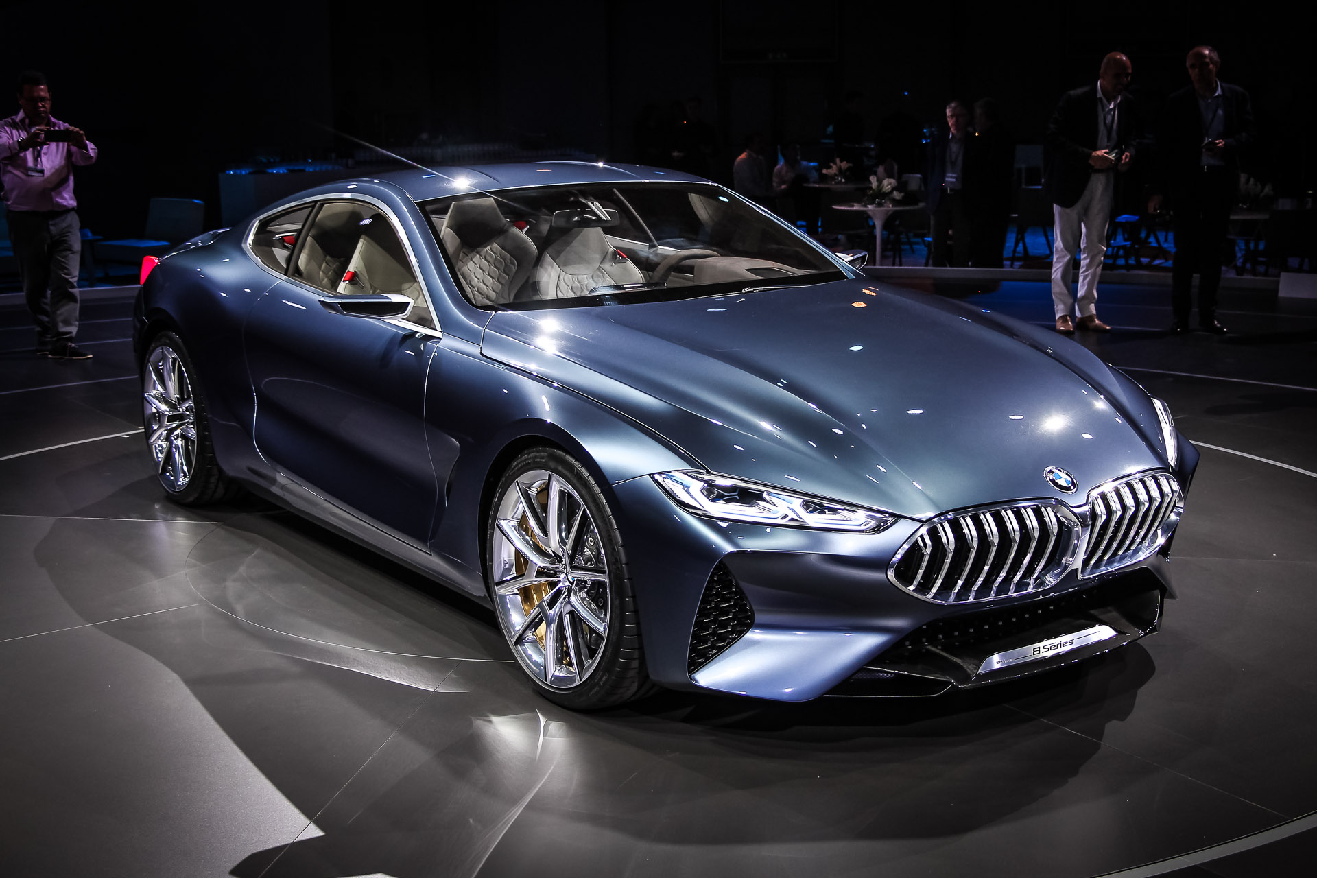 Chiêm ngưỡng vẻ đẹp của "xe trong mơ" BMW 8-Series ngoài đời thực