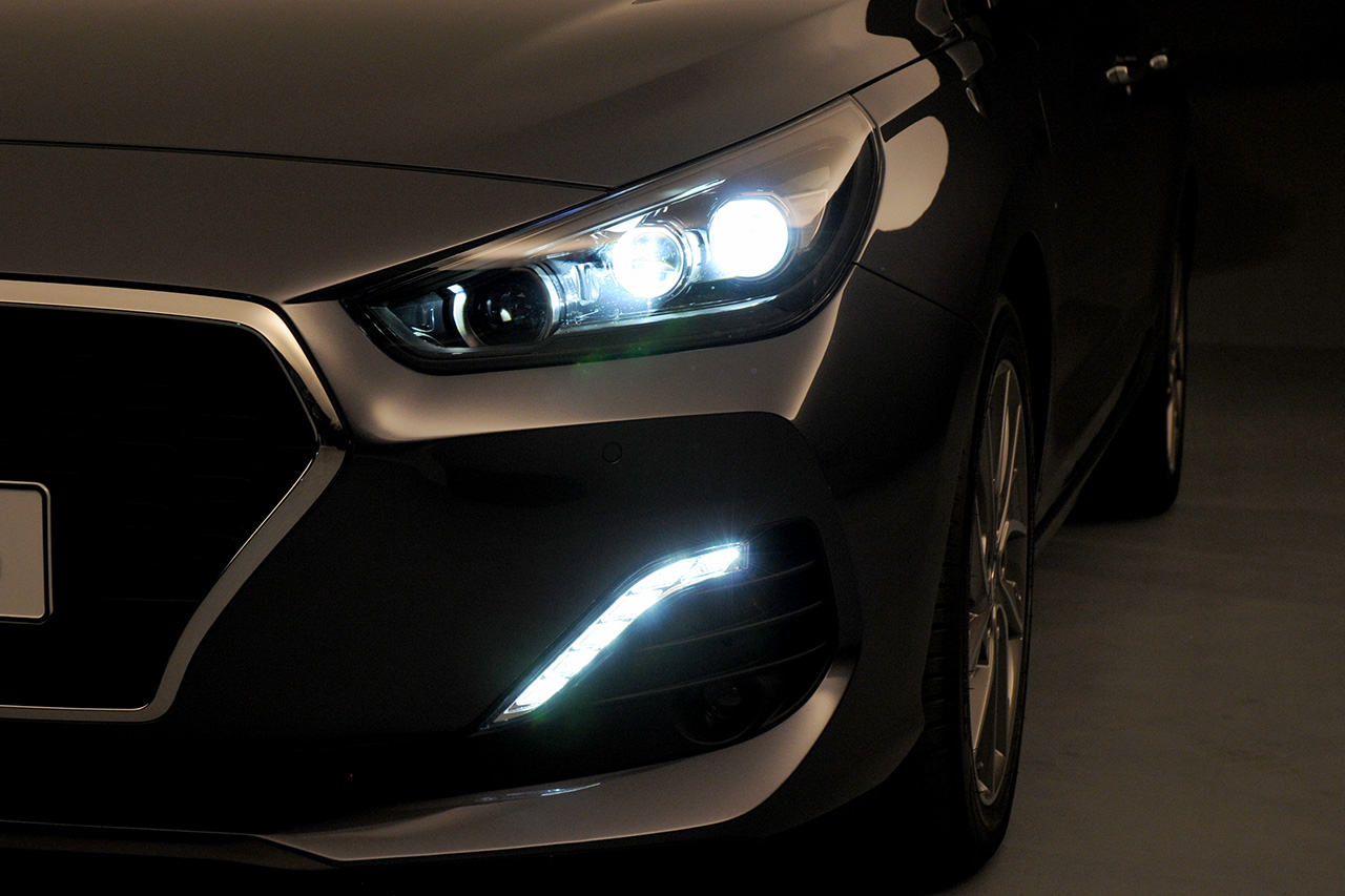 Hyundai i30 Fastback 2018 - Xe coupe 5 cửa cỡ nhỏ hoàn toàn mới