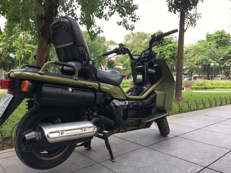Honda PS250 hàng hiếm của dân sưu tầm Tiền Giang