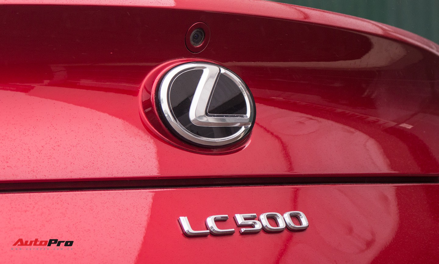 Diện kiến Lexus LC500 2018 đầu tiên tại Việt Nam