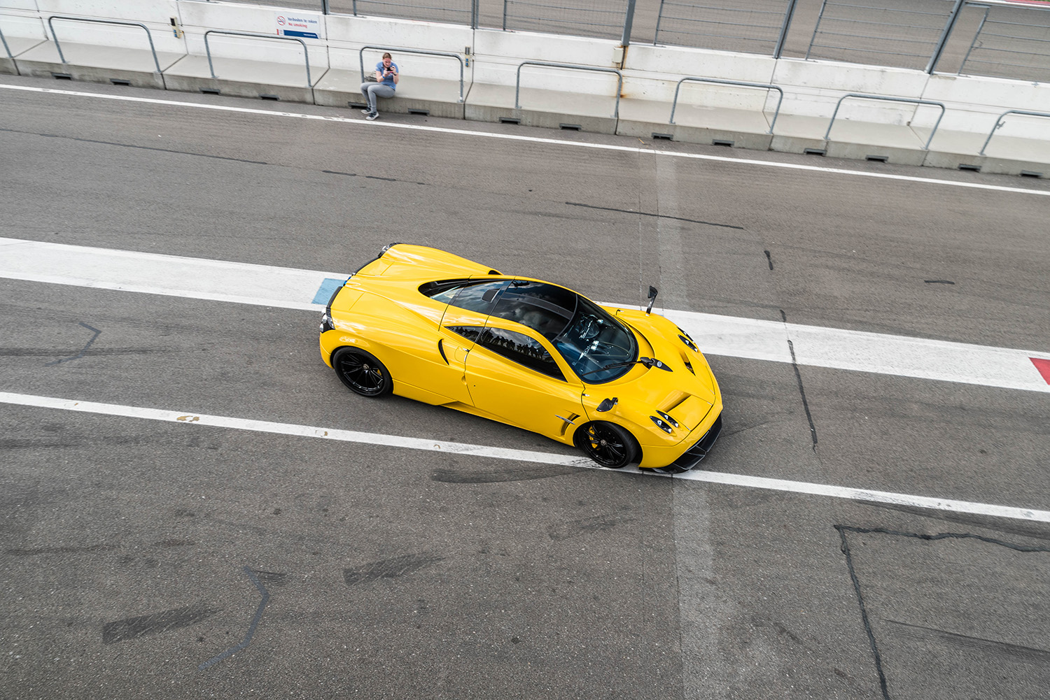 "Đại tiệc" siêu xe ở trường đua TT-Circuit Assen Hà Lan