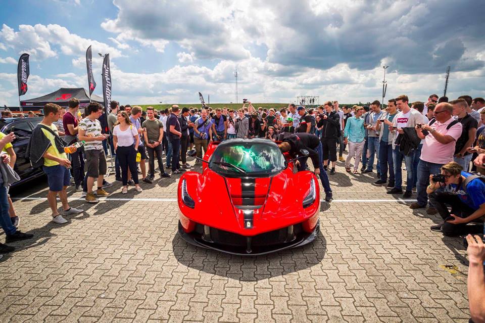 "Đại tiệc" siêu xe ở trường đua TT-Circuit Assen Hà Lan