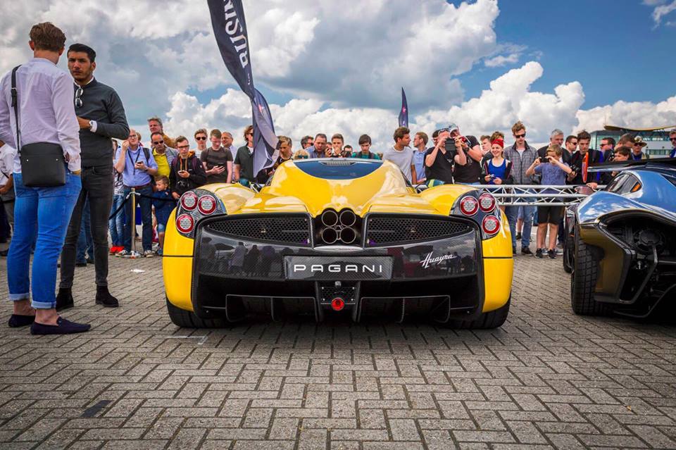 "Đại tiệc" siêu xe ở trường đua TT-Circuit Assen Hà Lan