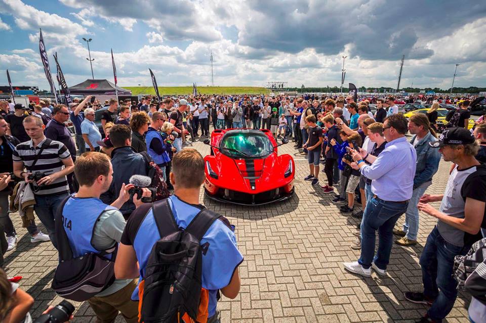 "Đại tiệc" siêu xe ở trường đua TT-Circuit Assen Hà Lan