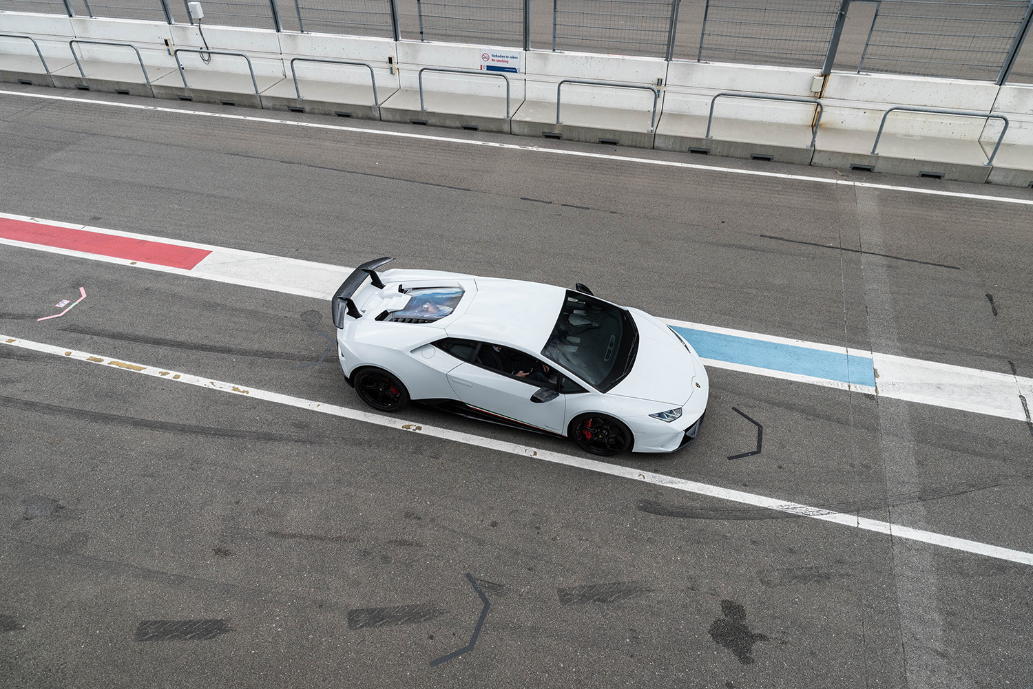 "Đại tiệc" siêu xe ở trường đua TT-Circuit Assen Hà Lan