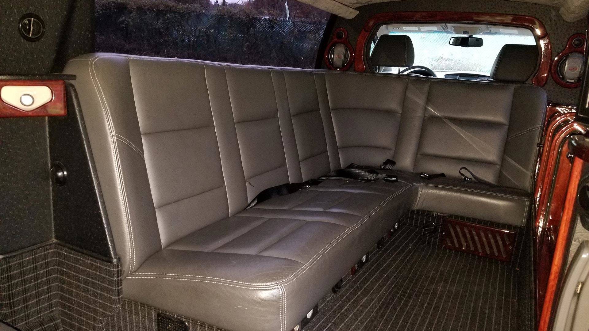 SUV limousine của Subaru được bán lại với giá tương đương Mercedes-Benz ...