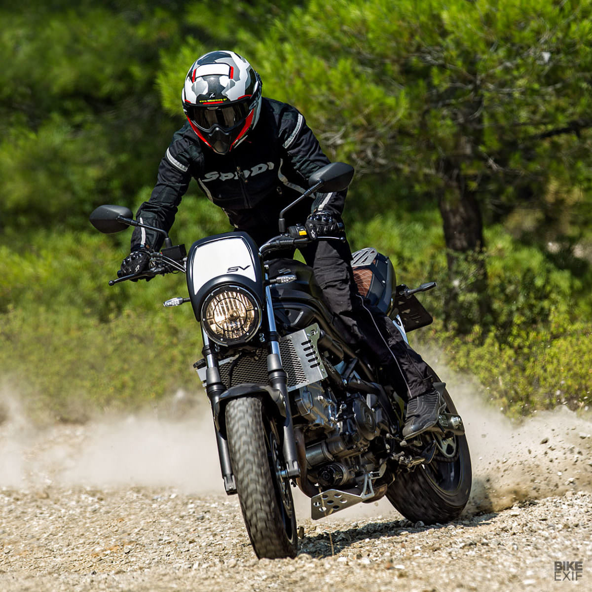 Suzuki SV650 lột xác với bộ body kit đến từ C-Racer