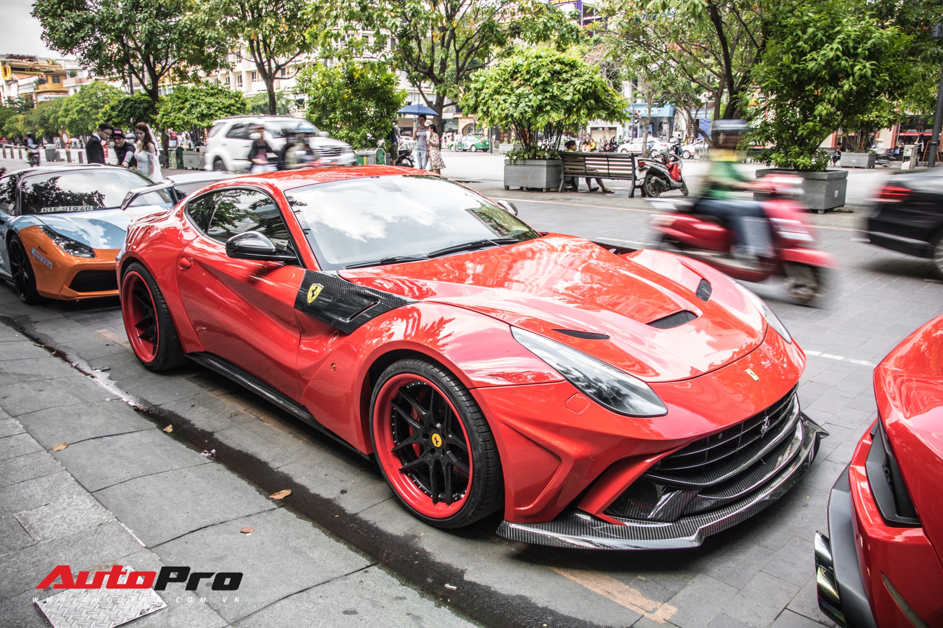 Săm soi Ferrari F12berlinetta độ Duke Dynamics của đại gia Vũng Tàu