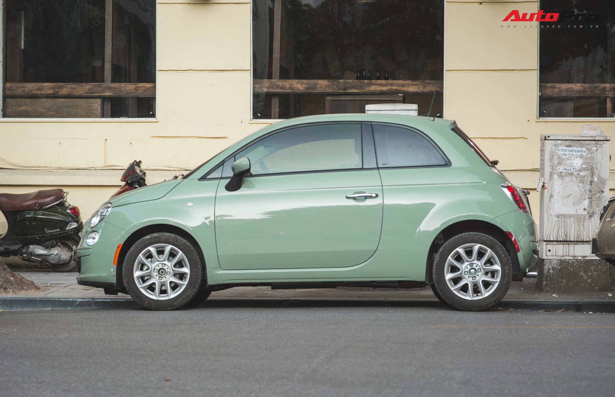 Fiat 500 xanh bạc hà - Xe hiếm chơi màu độc tại Hà Nội